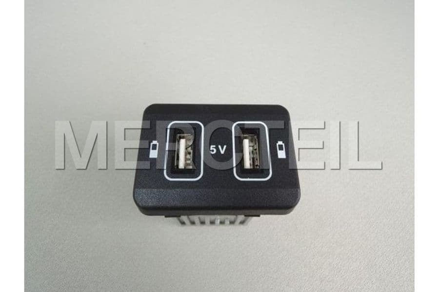 Buy the spare part Mercedes-Benz A2138207701 connection unit