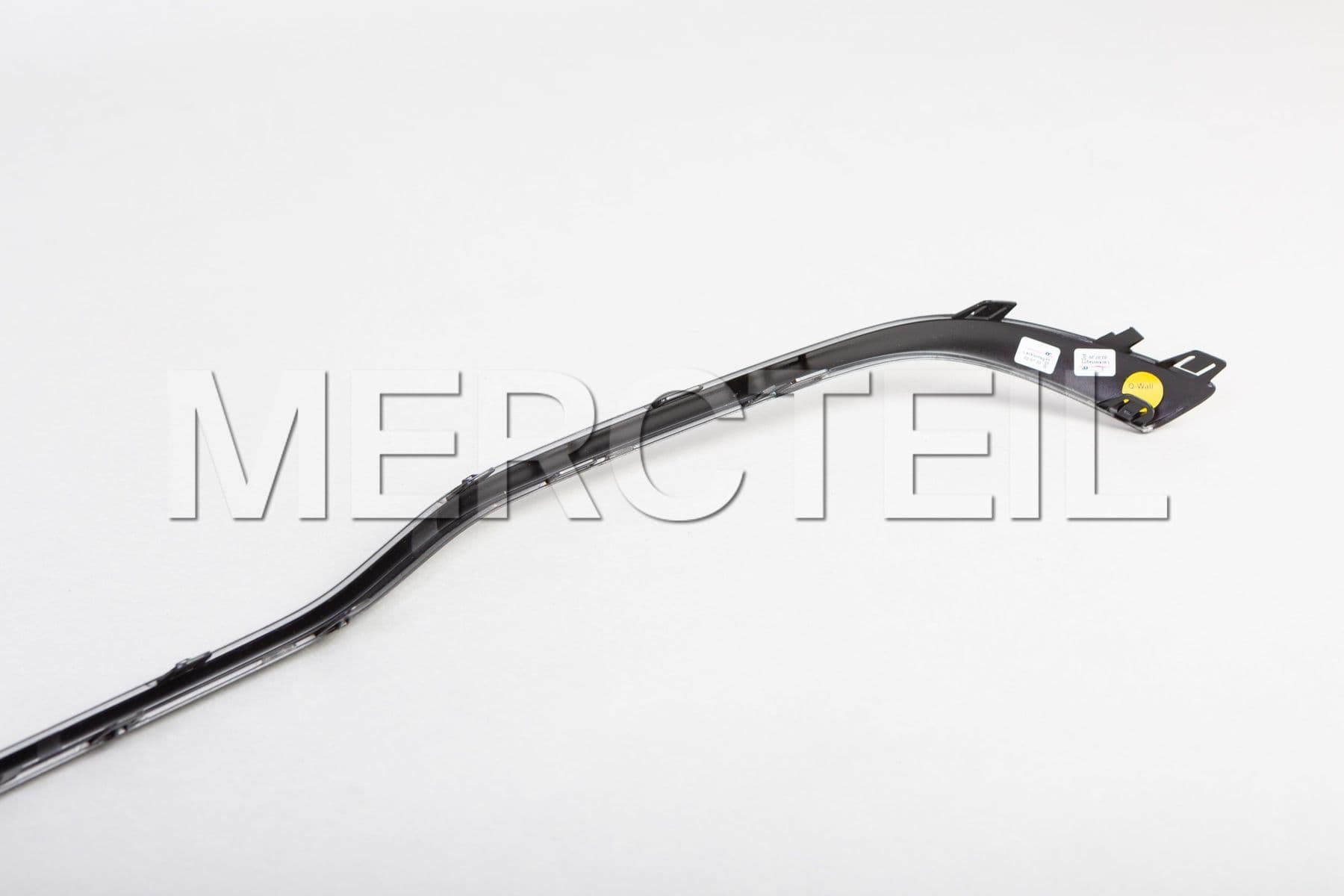 Buy the spare part Mercedes-Benz A2138856105 trim strip