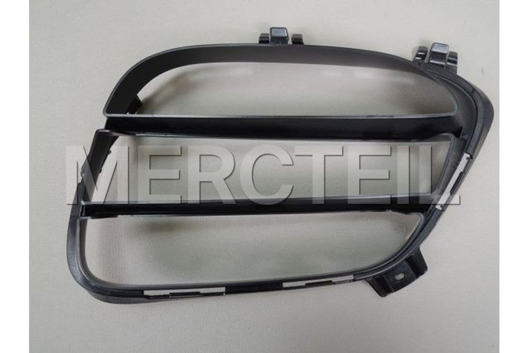Buy the spare part Mercedes-Benz A2138858900 cover bumper area