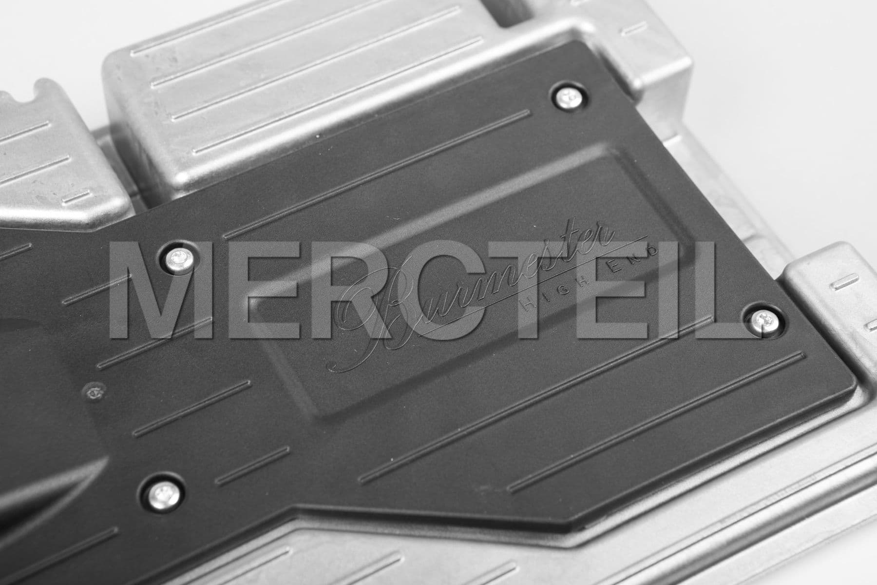 Buy the spare part Mercedes-Benz A2139000533 control unit complete