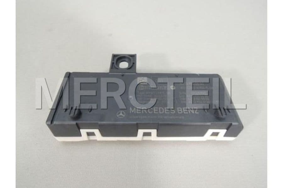 Buy the spare part Mercedes-Benz A2139000600 control unit