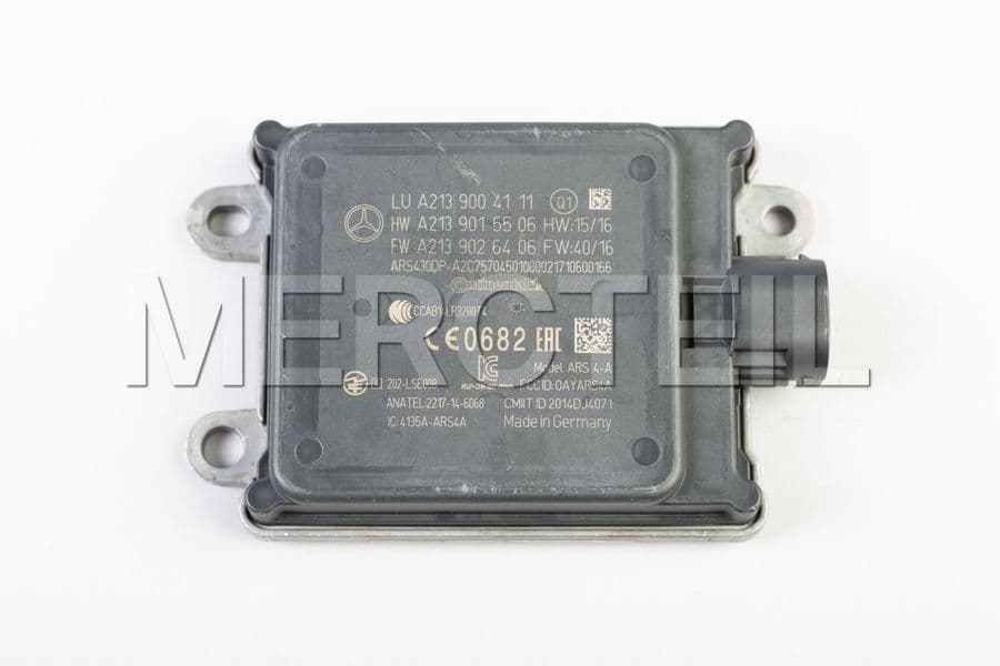 Buy the spare part Mercedes-Benz A2139004111 control unit