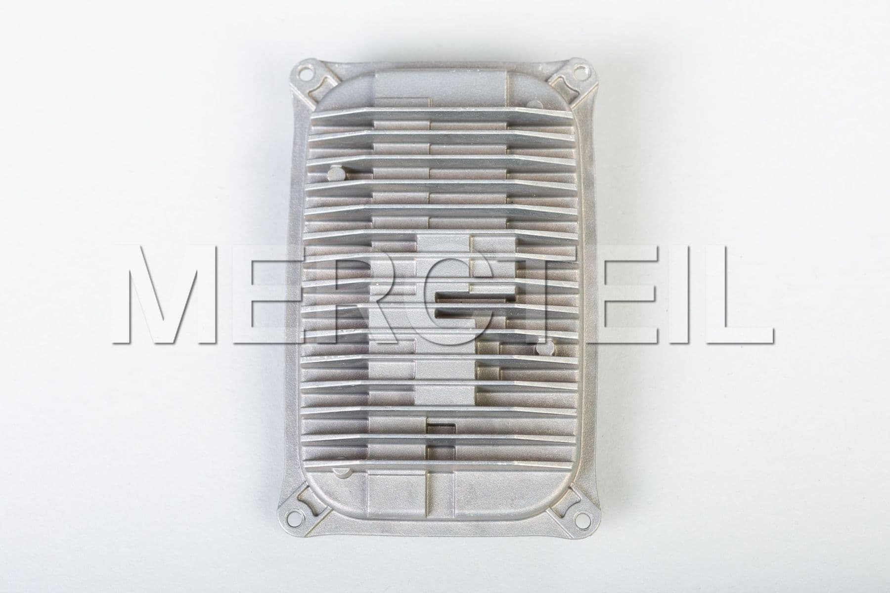 Buy the spare part Mercedes-Benz A2139005204 control unit