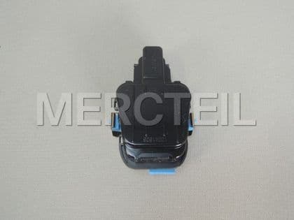 Buy the spare part Mercedes-Benz A2139005611 control unit