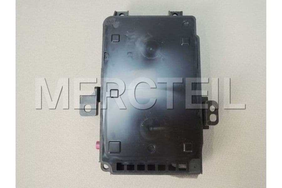 Buy the spare part Mercedes-Benz A2139007011 control unit