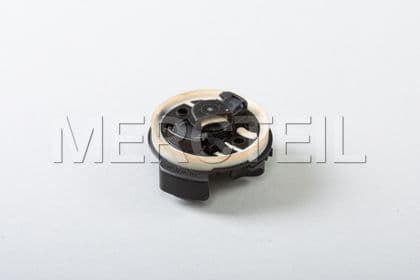 Buy the spare part Mercedes-Benz A2139051400 pressure sensor