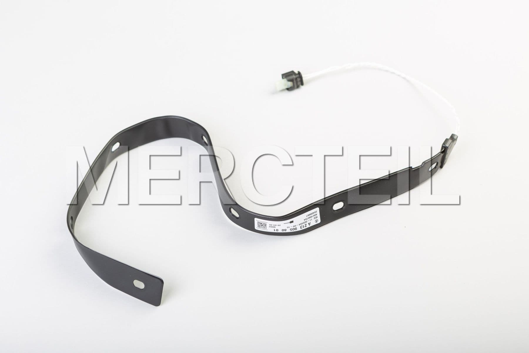 Buy the spare part Mercedes-Benz A213905800164 rear switching module