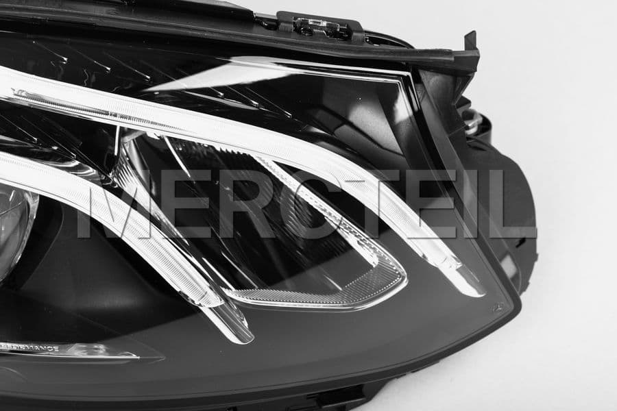 Buy the spare part Mercedes-Benz A2139066601 headlamp unit