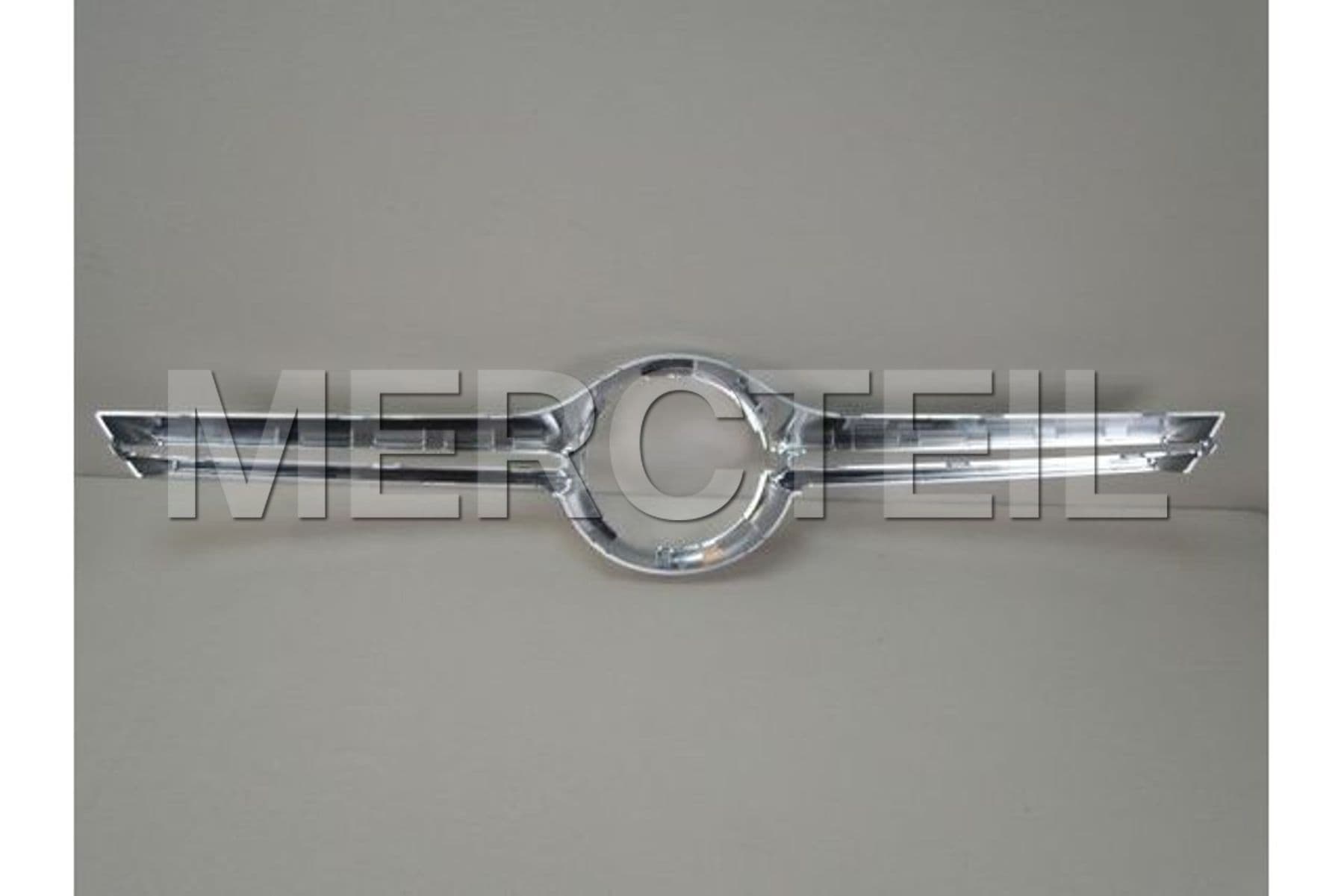 Buy the spare part Mercedes-Benz A2178880138 air flow serration