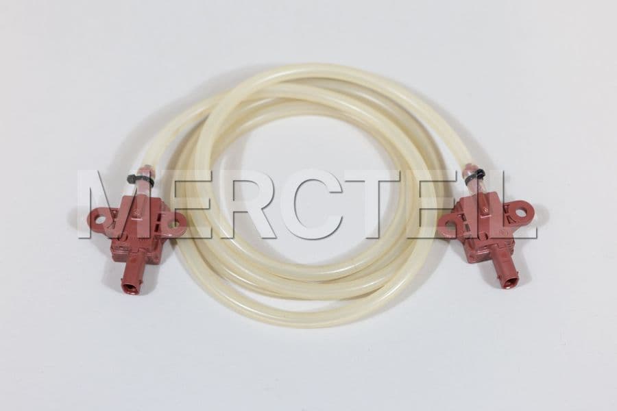 Buy the spare part Mercedes-Benz A2179050400 pressure sensor