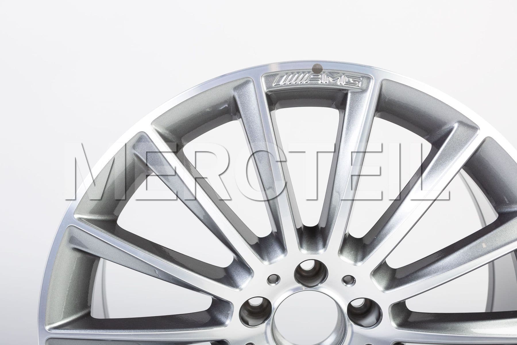 Buy the spare part Mercedes-Benz A21840111007X21 spoked wheel