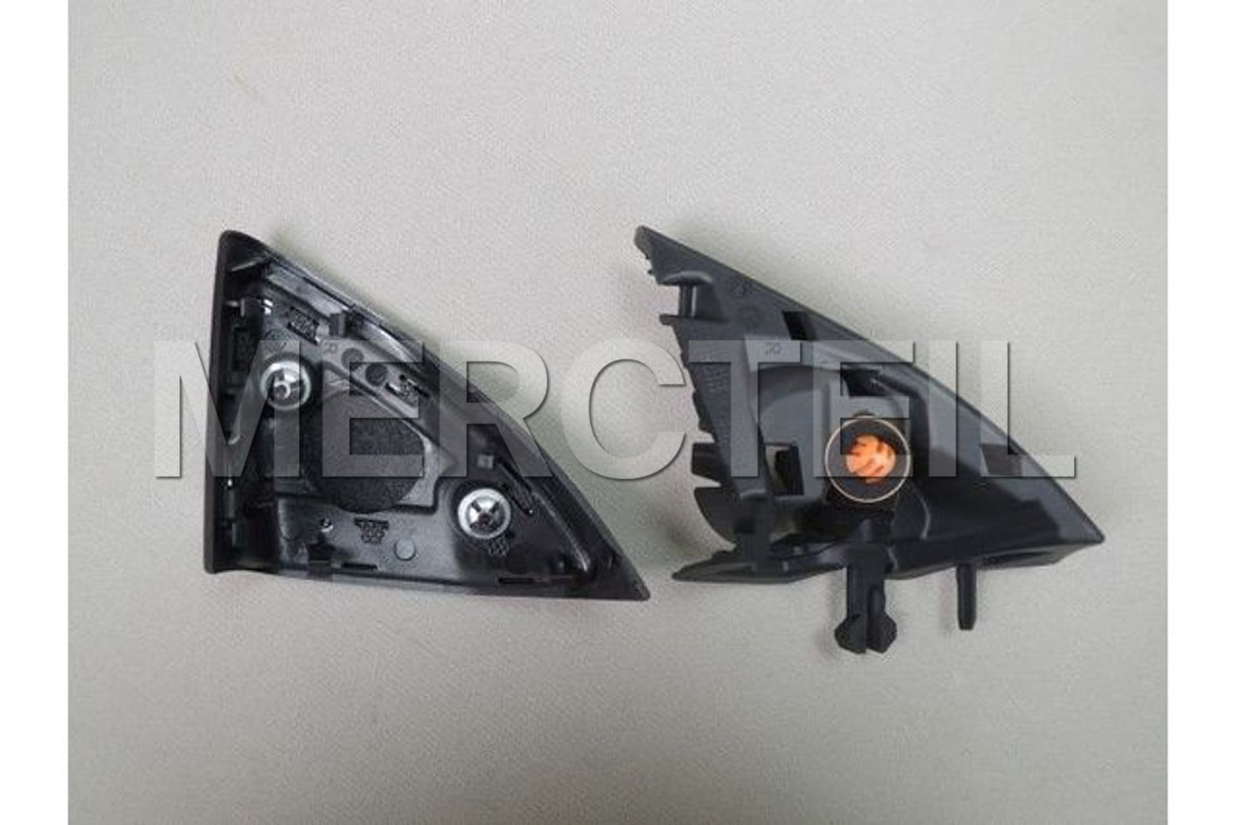 Buy the spare part Mercedes-Benz A21872006489051 cover window frame