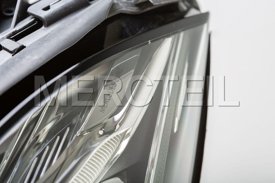 Buy the spare part Mercedes-Benz A2188204159 headlamp unit