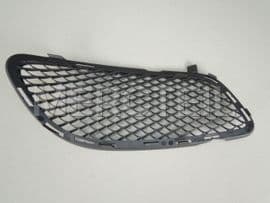 Buy the spare part Mercedes-Benz A2188852023 cover bumper area