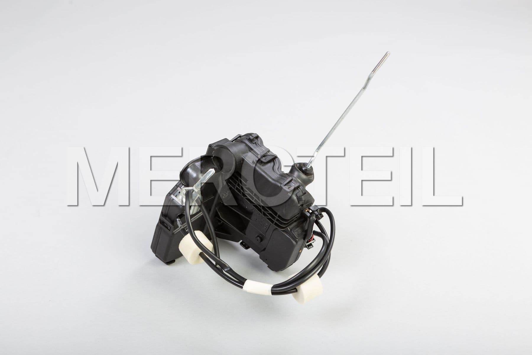 Buy the spare part Mercedes-Benz A2197200435 lock