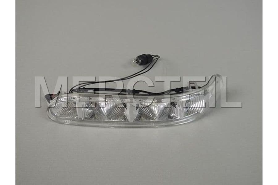 Buy the spare part Mercedes-Benz A2208200521 blinker lamp