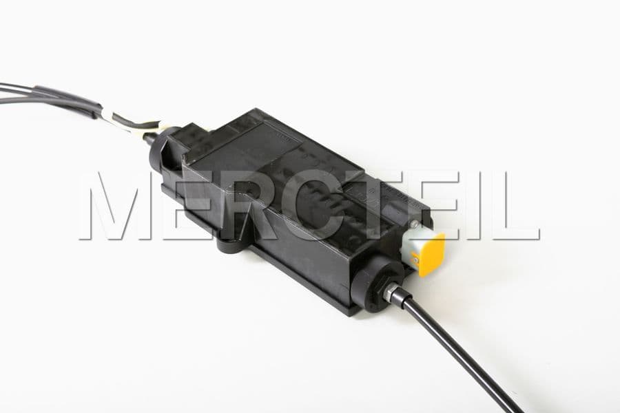 Buy the spare part Mercedes-Benz A2214302949 actuator