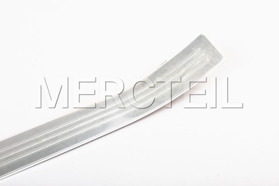Buy the spare part Mercedes-Benz A2216800335 rail