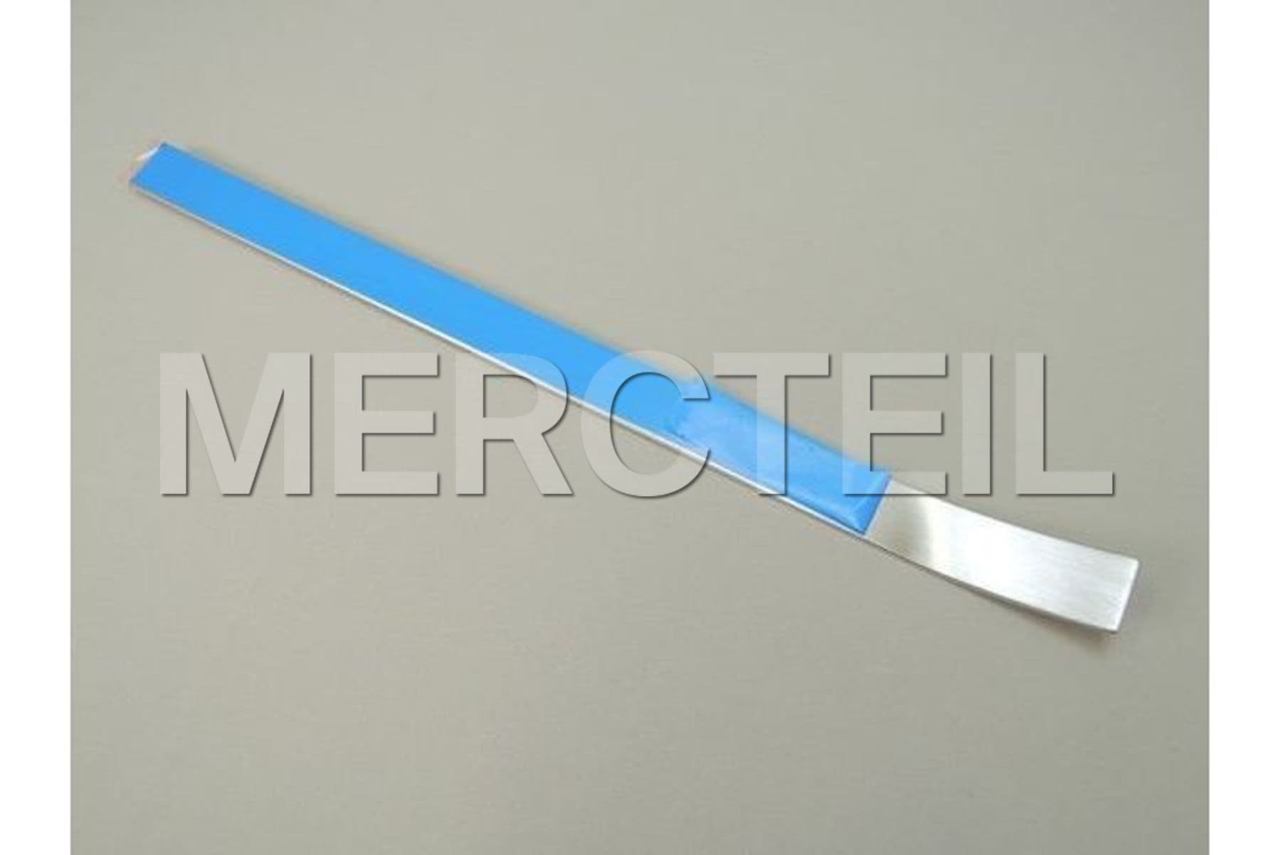 Buy the spare part Mercedes-Benz A2216803335 rail