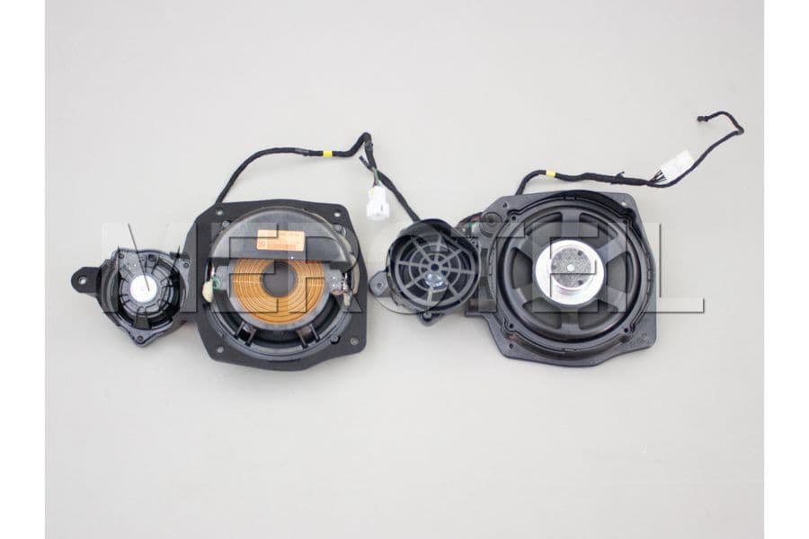 Buy the spare part Mercedes-Benz A2218207802 loudspeaker