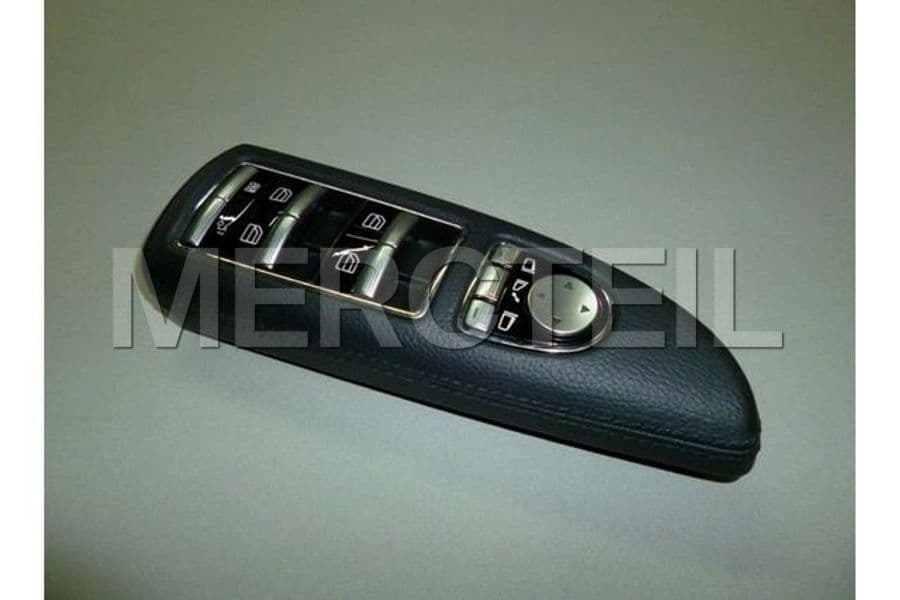 Buy the spare part Mercedes-Benz A2218215051 switch