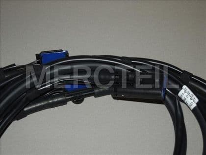 Buy the spare part Mercedes-Benz A2218600292 hose