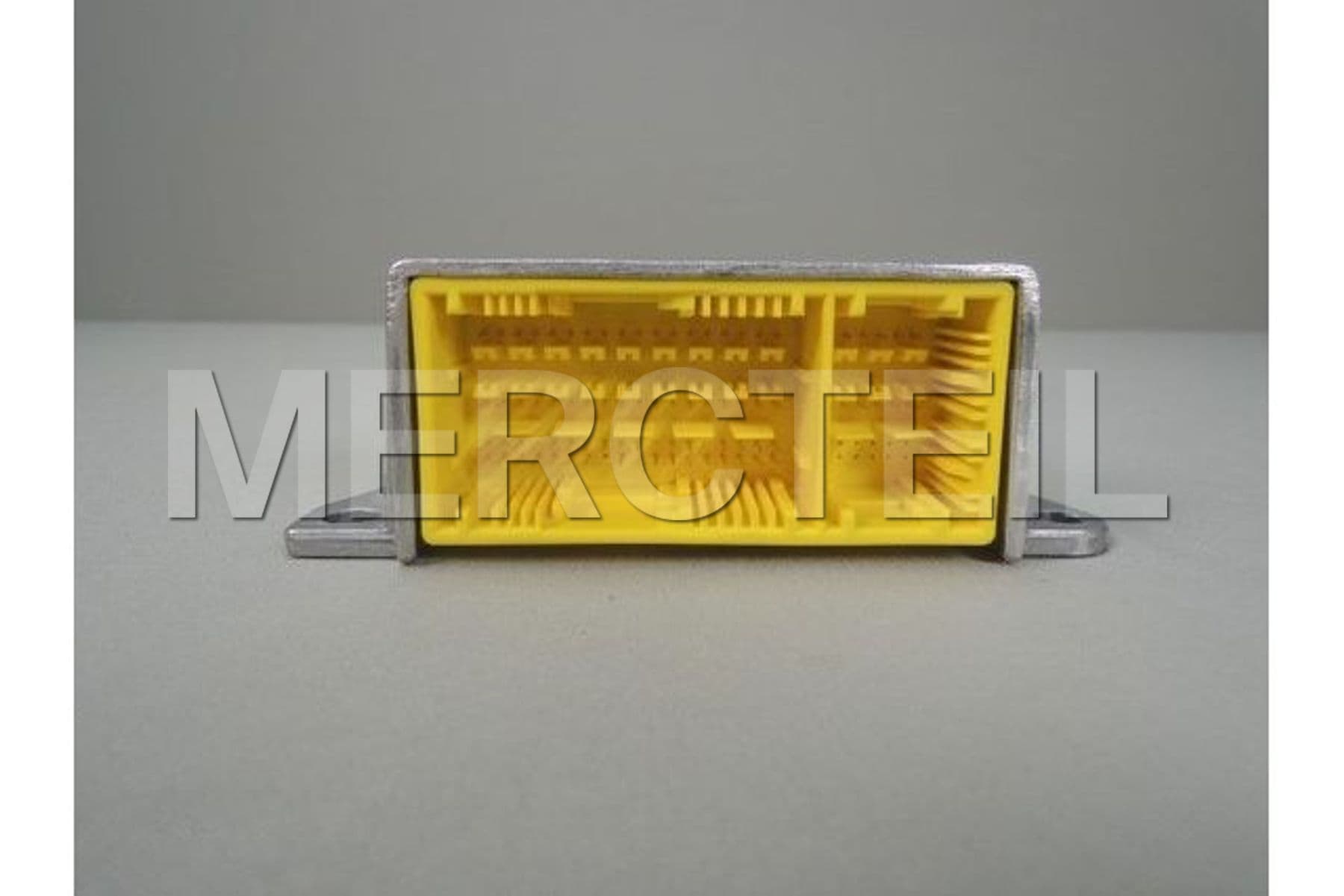 Buy the spare part Mercedes-Benz A2218702993 control unit