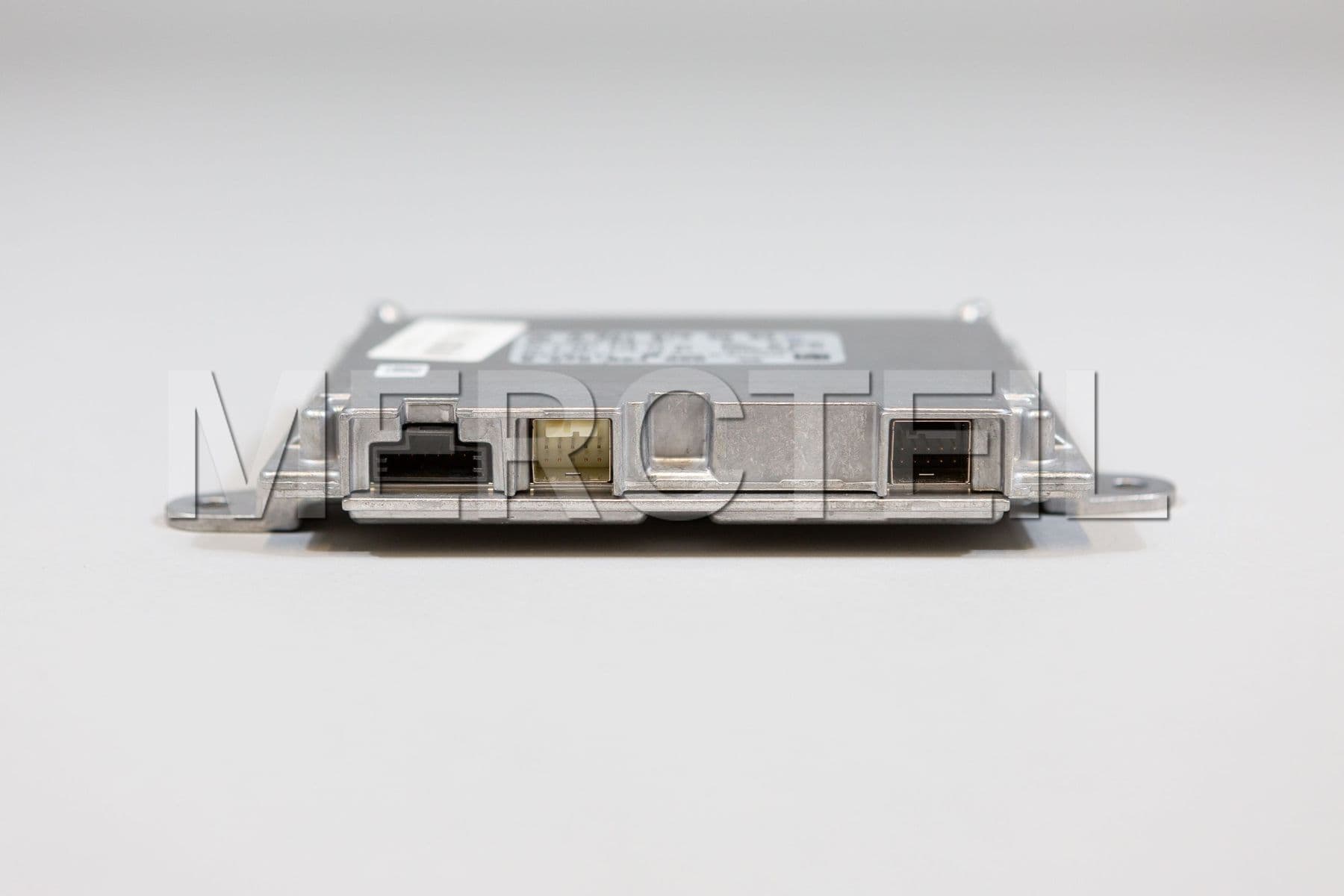 Buy the spare part Mercedes-Benz A2218709693 control unit