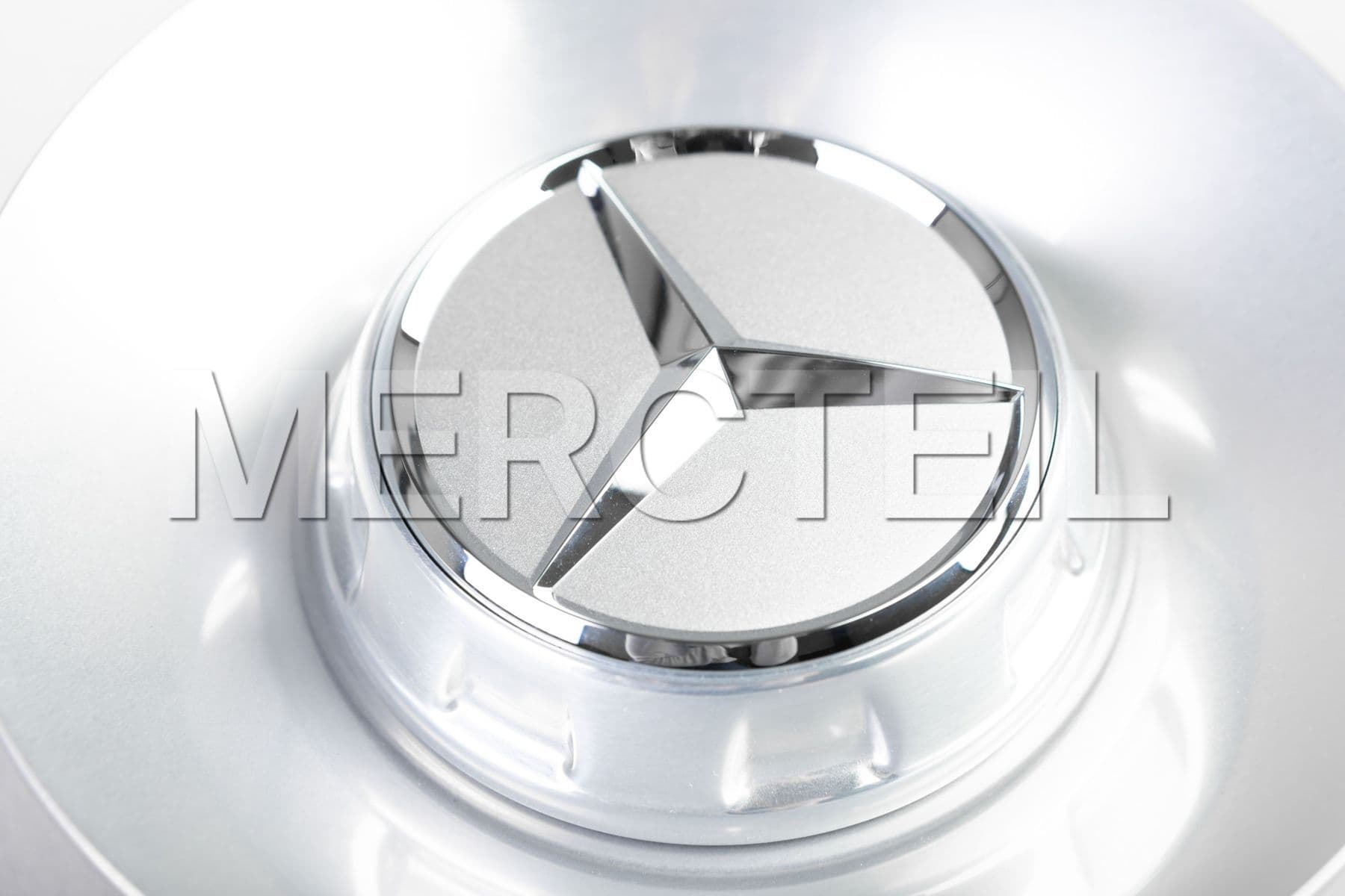 Buy the spare part Mercedes-Benz A22240008007756 hub cap