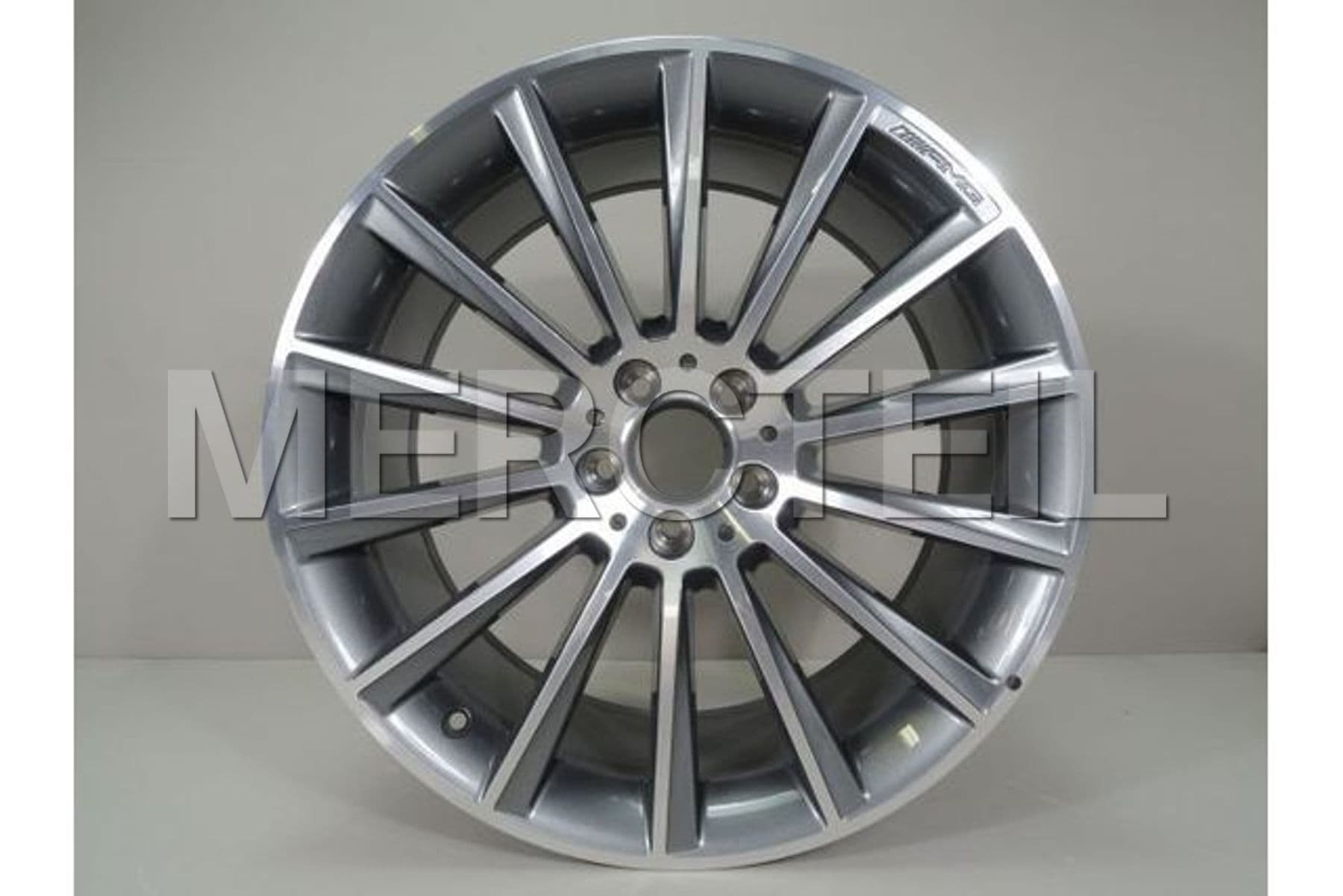 Buy the spare part Mercedes-Benz A22240104007X21 spoked wheel