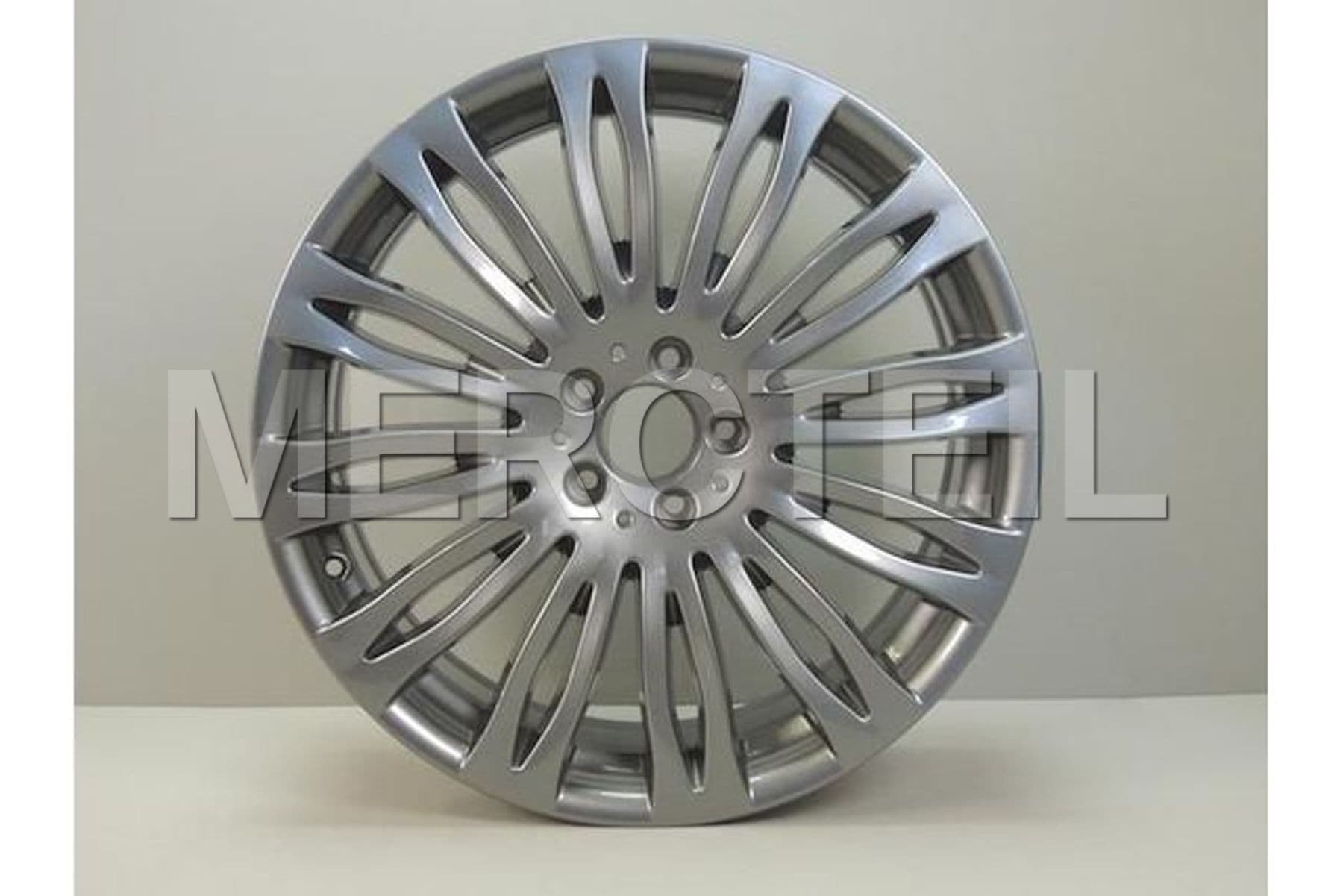 Buy the spare part Mercedes-Benz A22240117027756 disk wheel