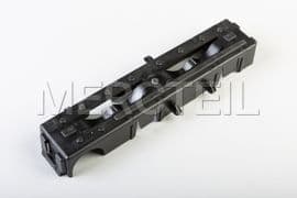 Buy the spare part Mercedes-Benz A2225050440 bracket
