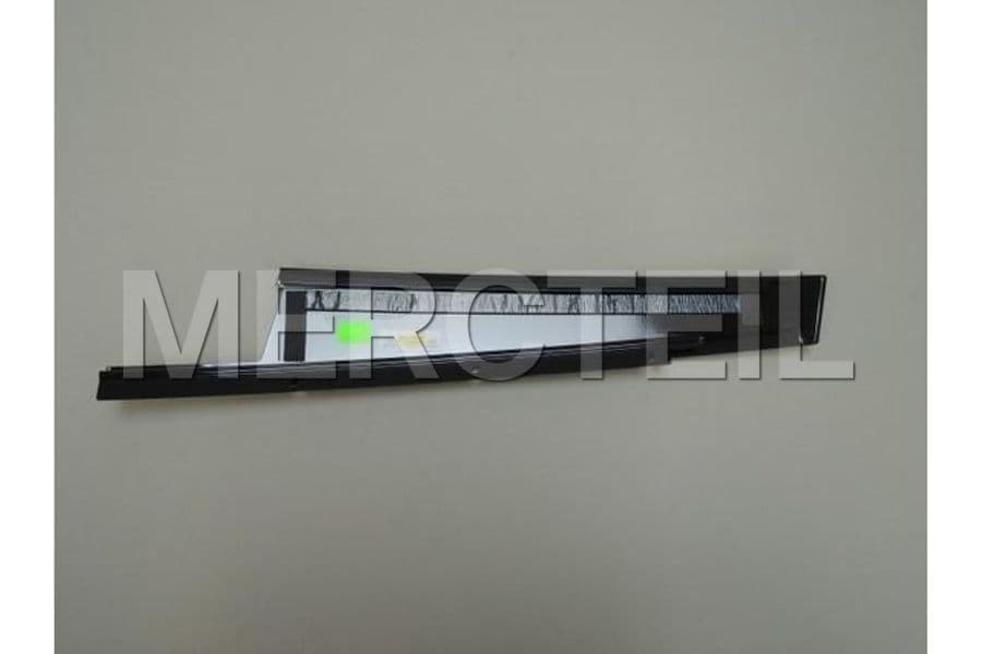 Buy the spare part Mercedes-Benz A2226900187 ornamental molding