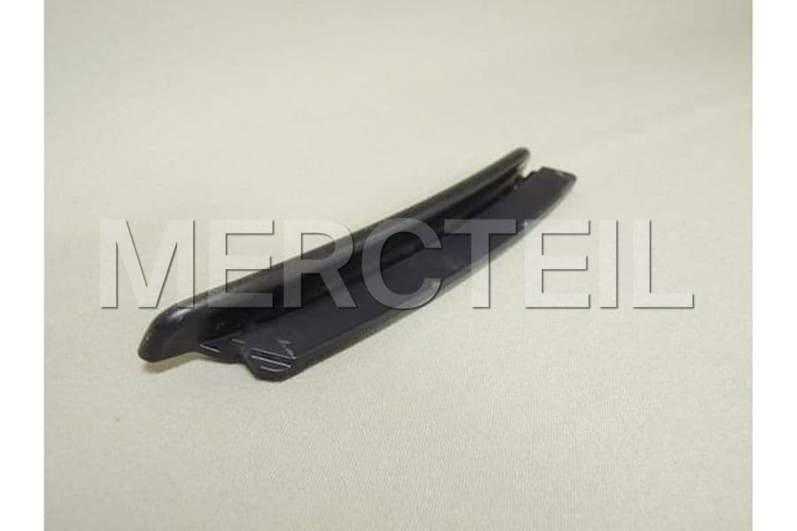 Buy the spare part Mercedes-Benz A2226900800 wheel house covering