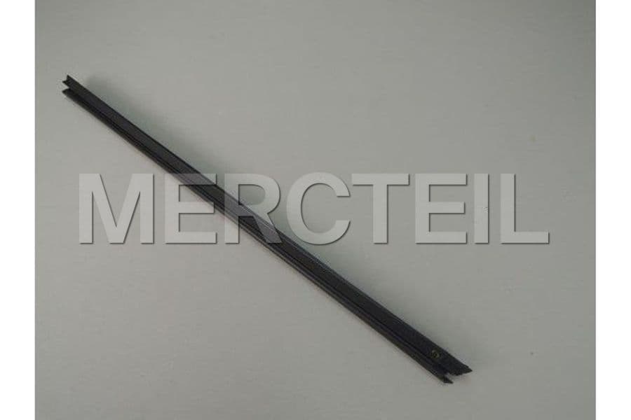 Buy the spare part Mercedes-Benz A2227250265 sealing rail
