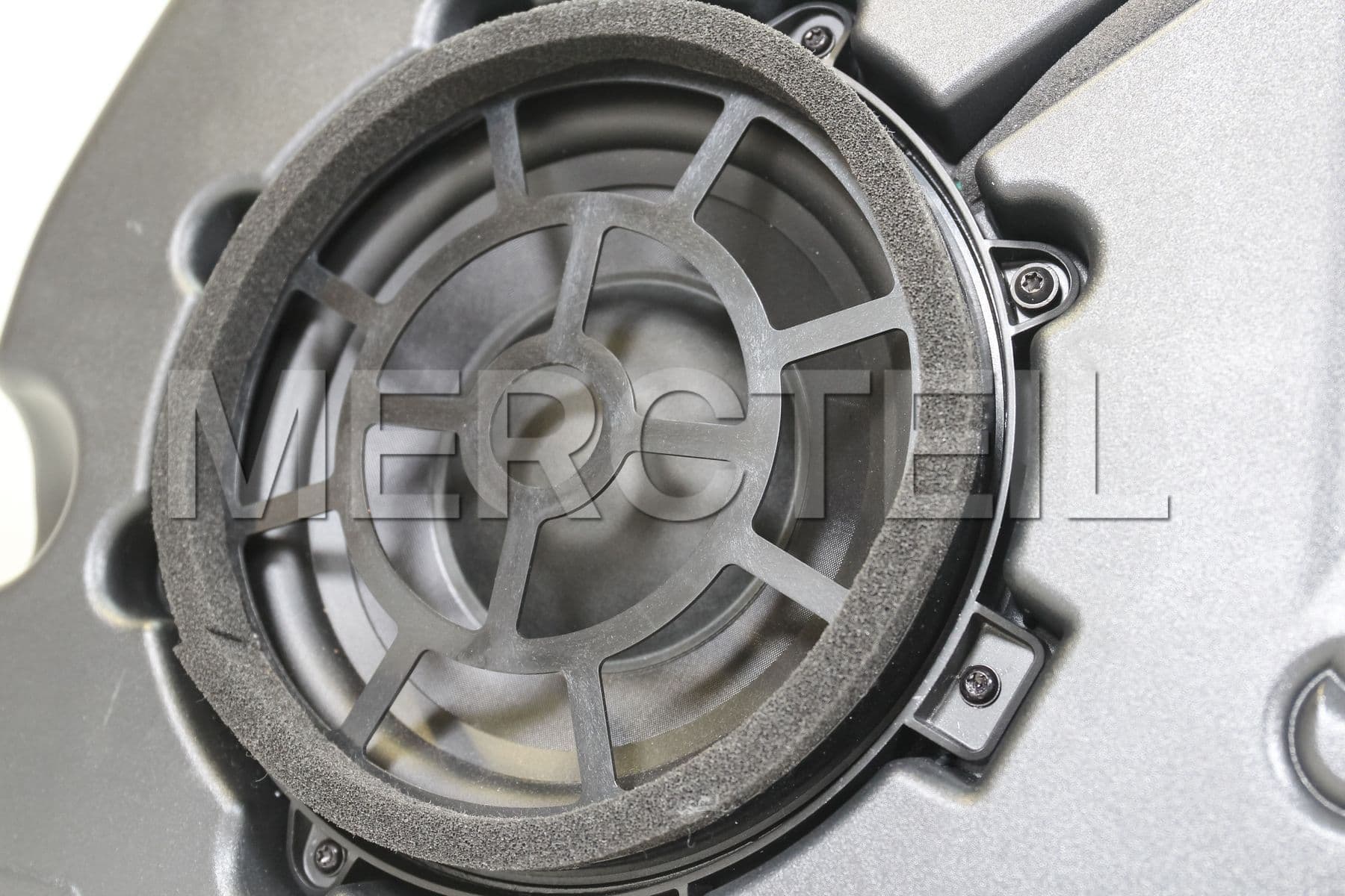 Buy the spare part Mercedes-Benz A2228206402 loudspeaker