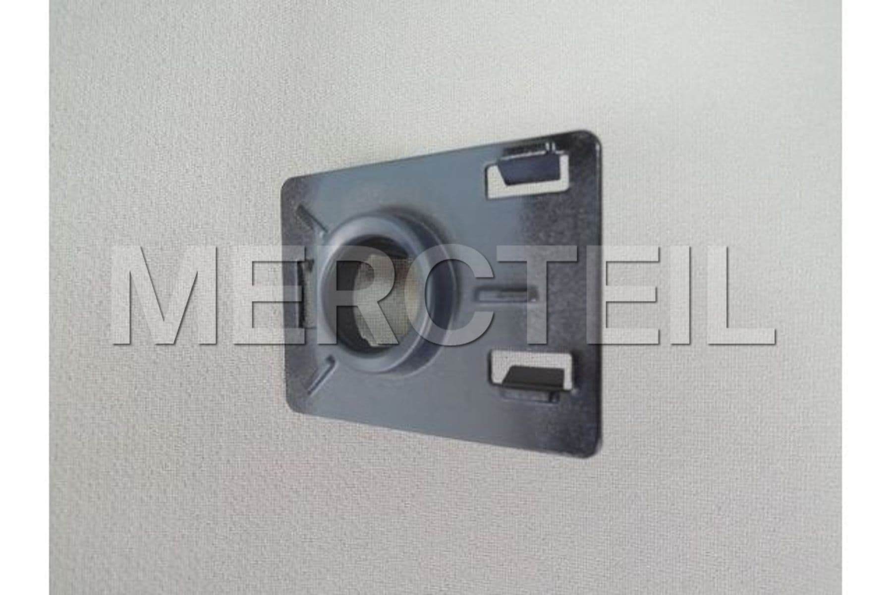 Buy the spare part Mercedes-Benz A22288522029999 bumper holder
