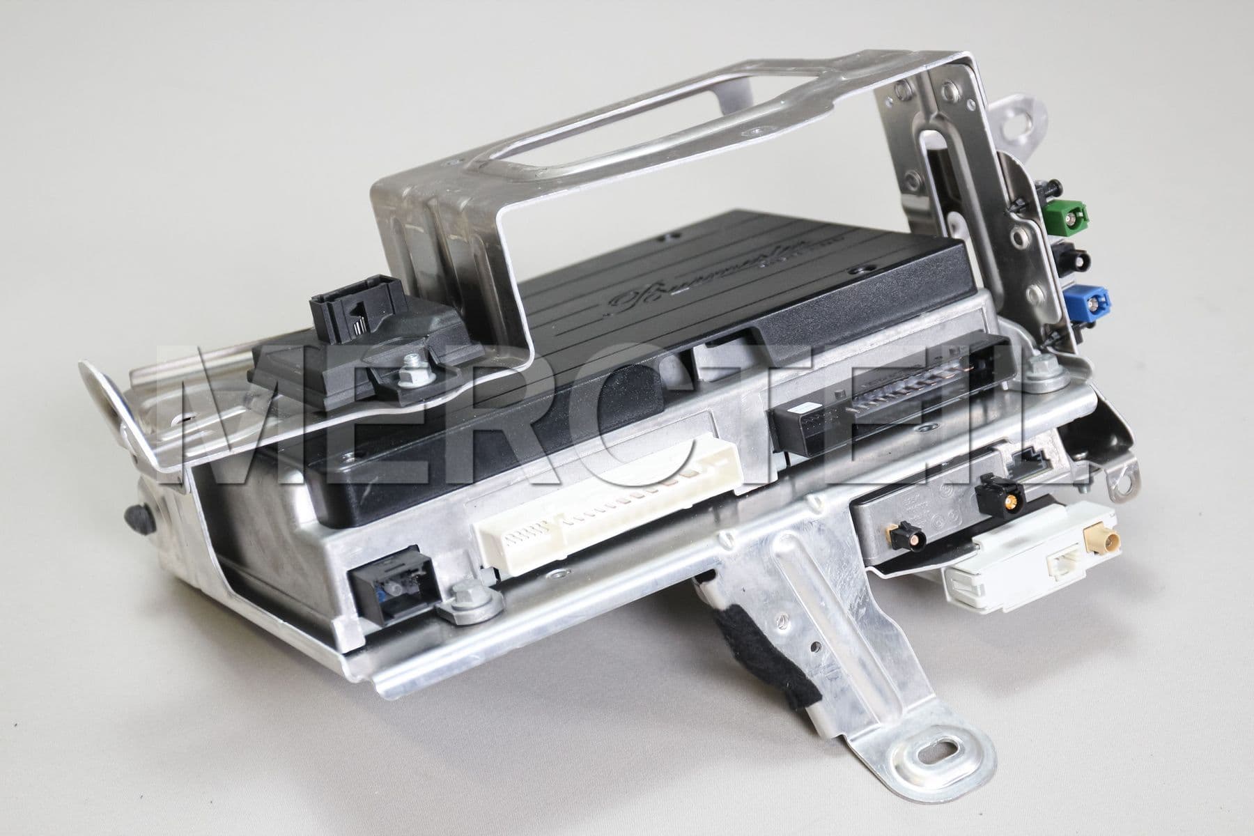 Buy the spare part Mercedes-Benz A2229001709 control unit