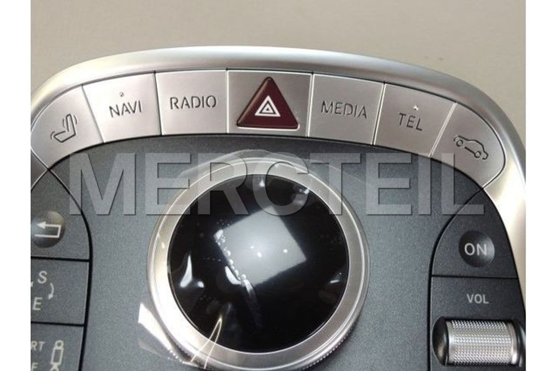 Buy the spare part Mercedes-Benz A22290083039J01 control unit