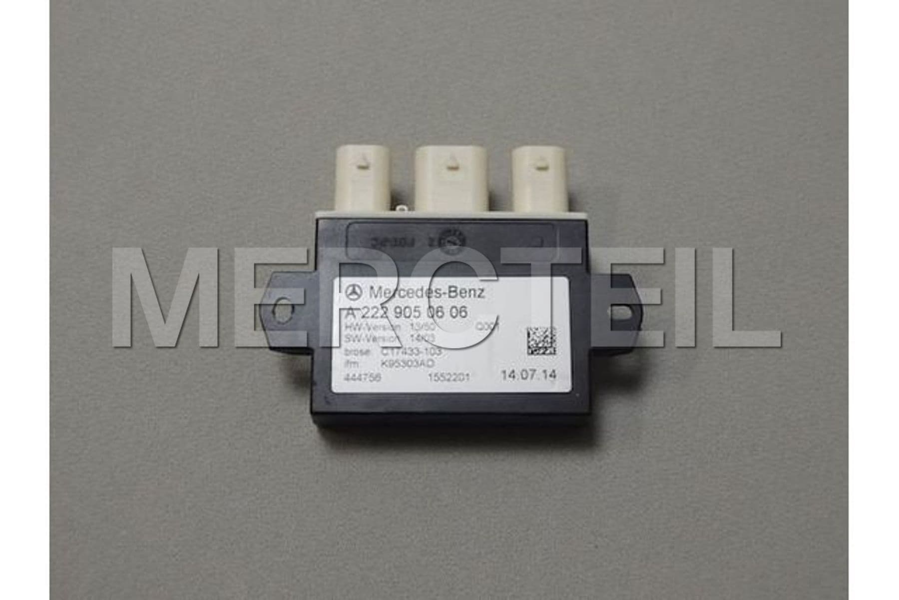 Buy the spare part Mercedes-Benz A2229050606 rear switching module