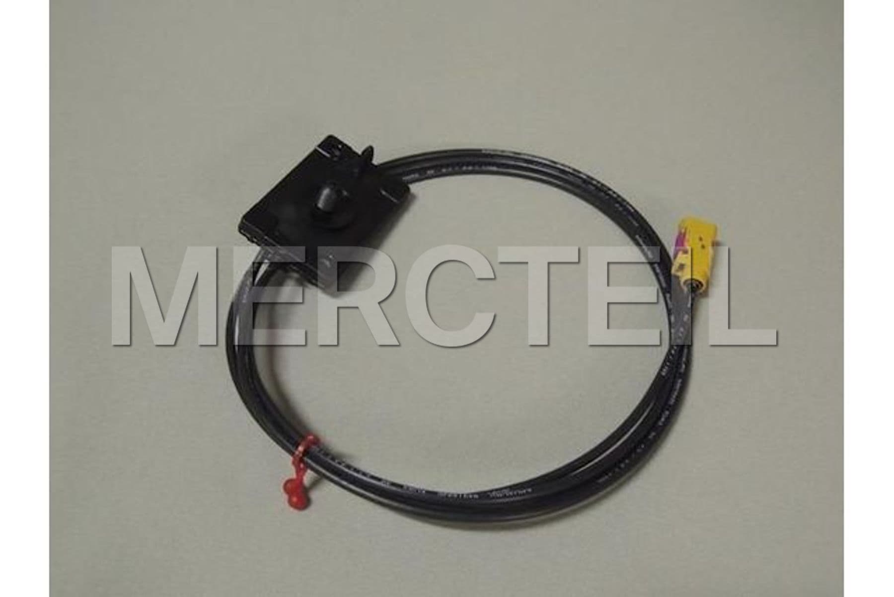 Buy the spare part Mercedes-Benz A2229055703 antenna