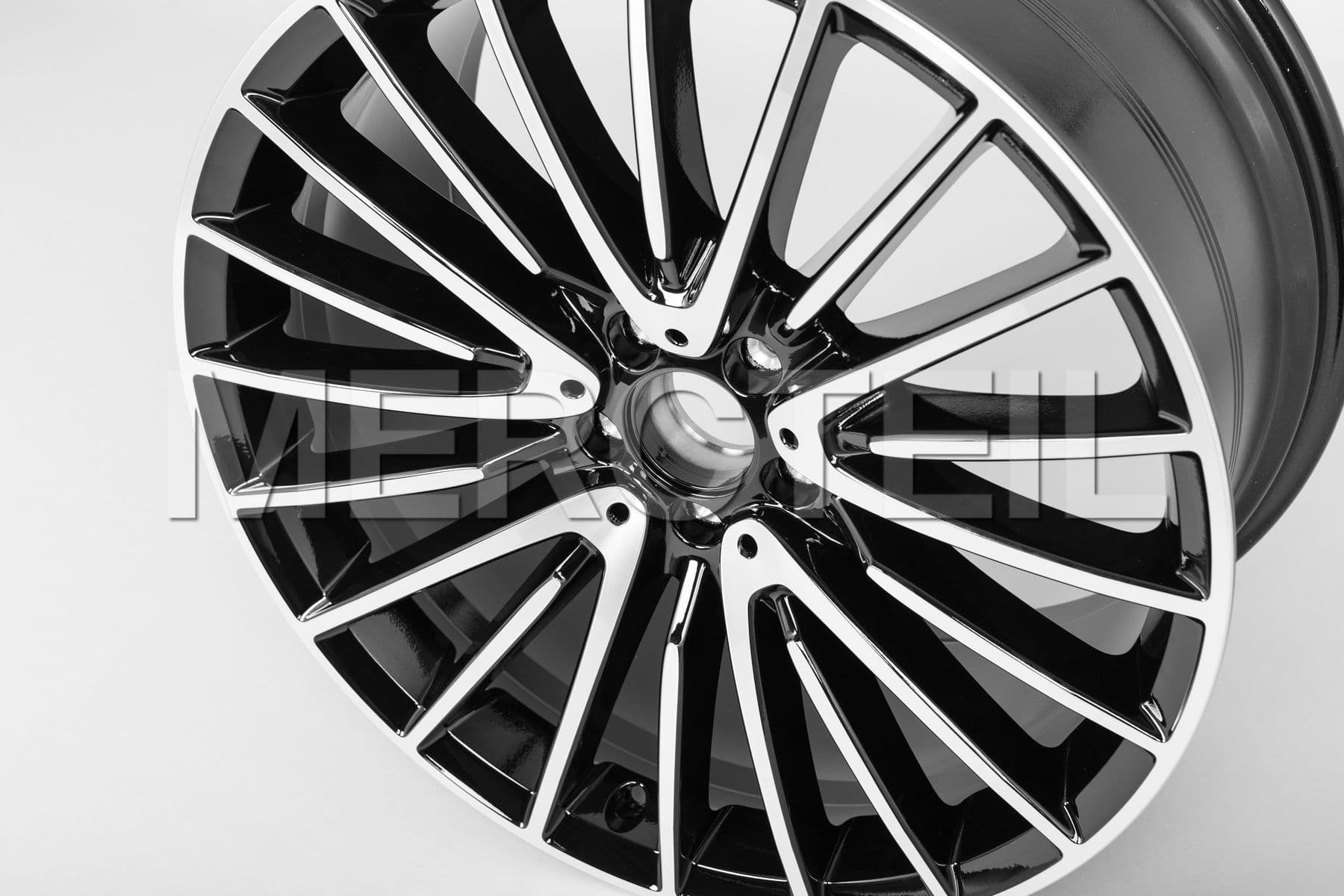 Buy the spare part Mercedes-Benz A22340117007X23 spoke wheel