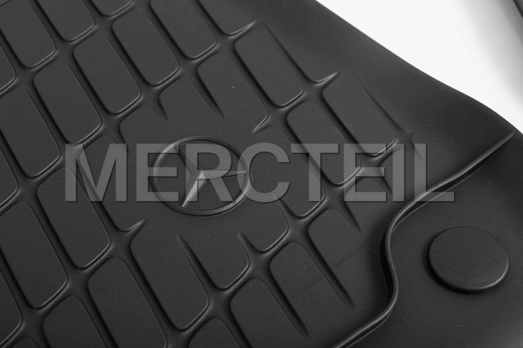 Buy the spare part Mercedes-Benz A22368009059051 floor mat