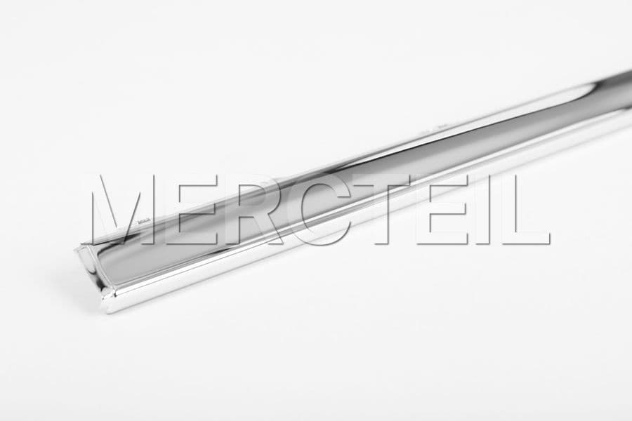 Buy the spare part Mercedes-Benz A2236942201 trim strip
