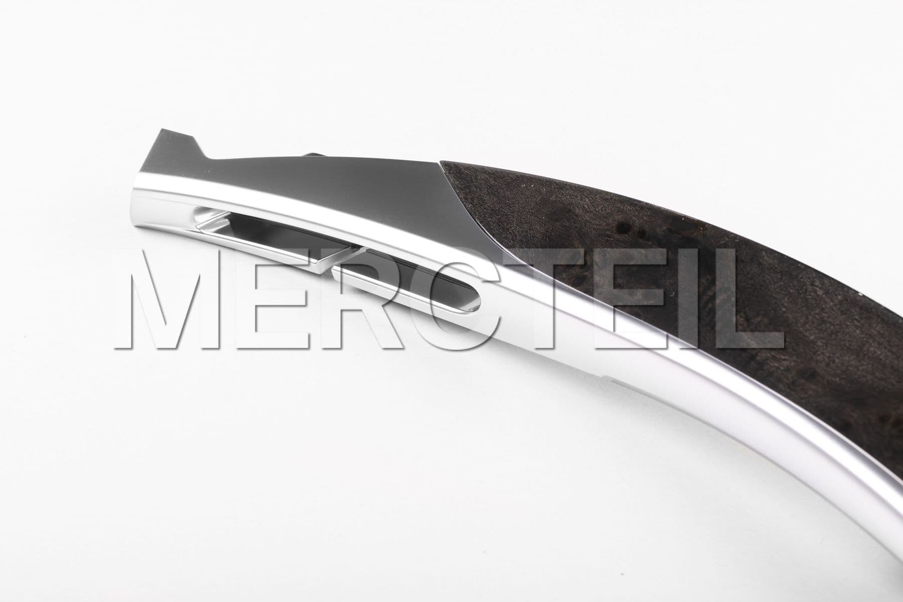 Buy the spare part Mercedes-Benz A2236946401 trim strip