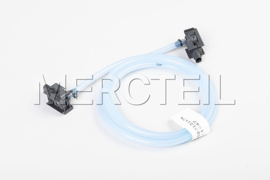 Buy the spare part Mercedes-Benz A2239054109 pressure sensor