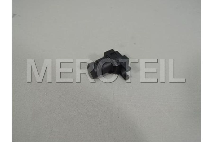 Buy the spare part Mercedes-Benz A2308210051 switch