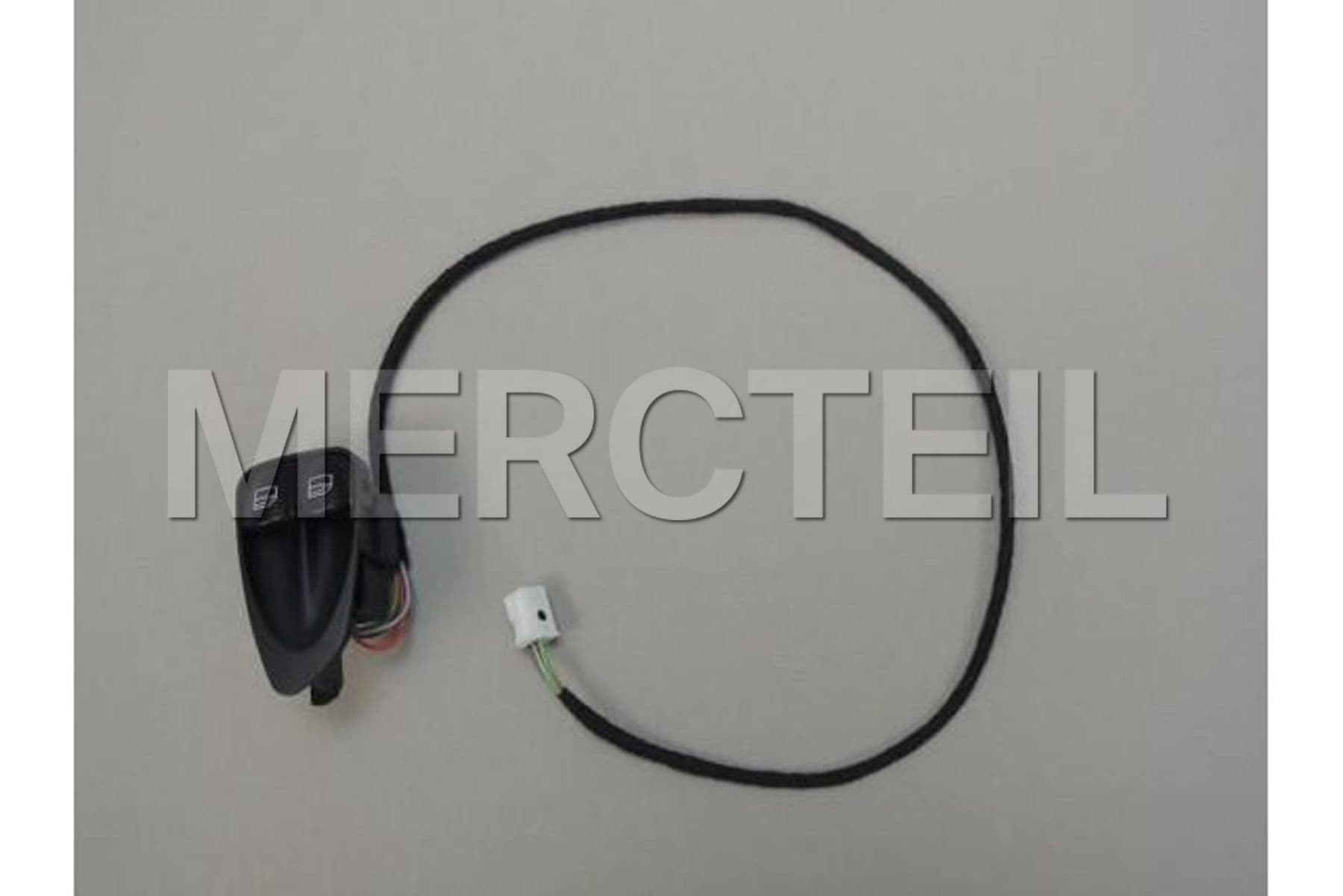 Buy the spare part Mercedes-Benz A23082113517167 switch