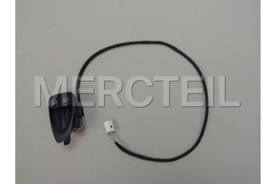 Buy the spare part Mercedes-Benz A23082113517167 switch
