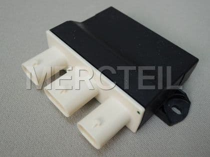 Buy the spare part Mercedes-Benz A2389053301 rear switching module